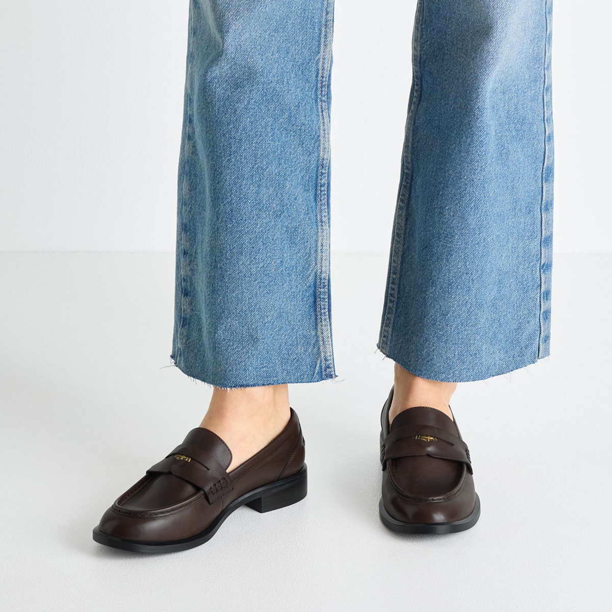 Купить женские всесезонные лоферы tamaris коричневый цвет, размер 37, в ...